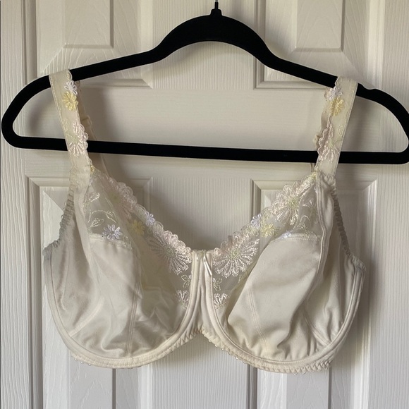 Prima Donna | Intimates & Sleepwear | Prima Donna Cream And Yellow Lace ...